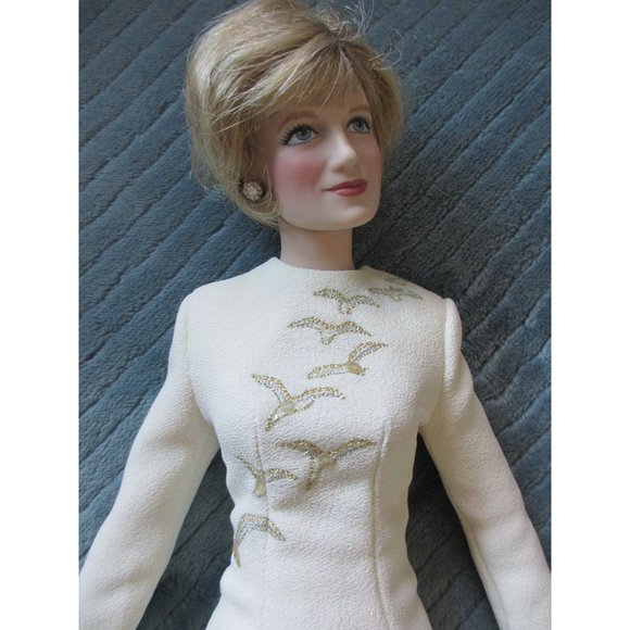 Franklin Mint | Other | Diana Pricess Of Wales Doll Franklin Mint ...